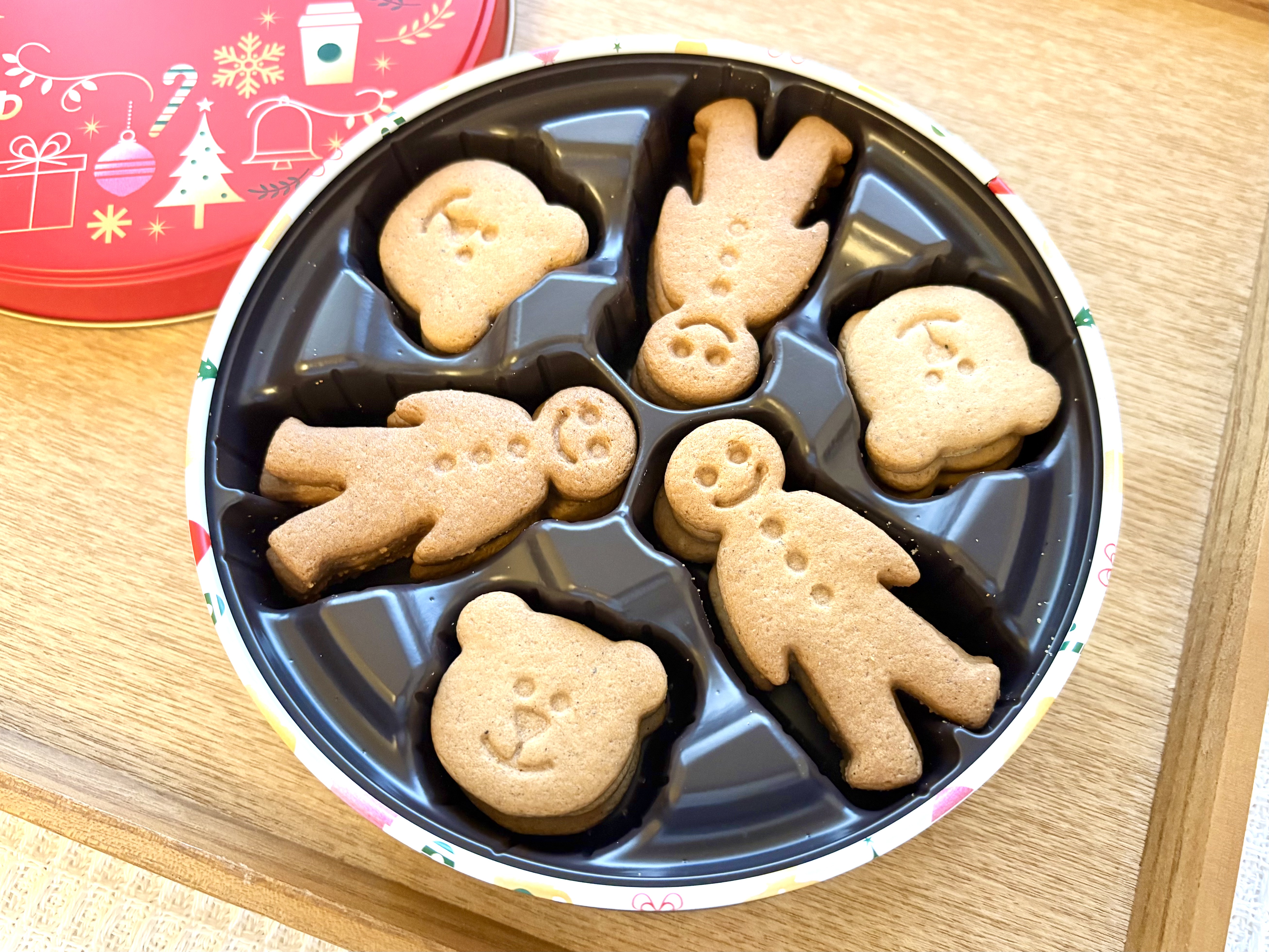 Starbucks Japan celebrates Christmas with multipurpose gingerbread ...