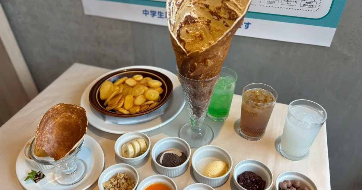 Denny’s Japan launches a giant customizable crepe for students ...