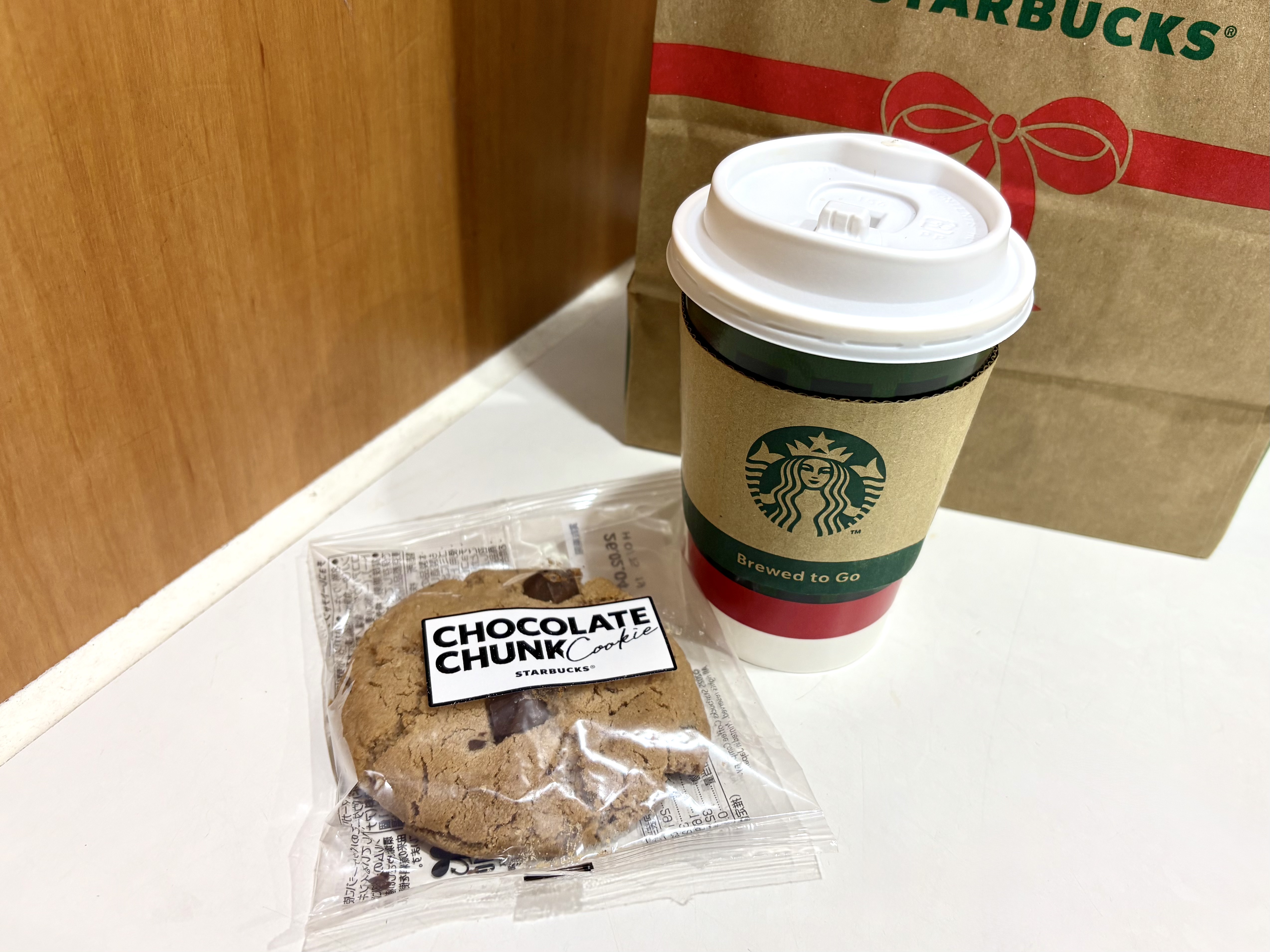 Starbucks on a Shinkansen bullet train platform: 6 tips for using the ...
