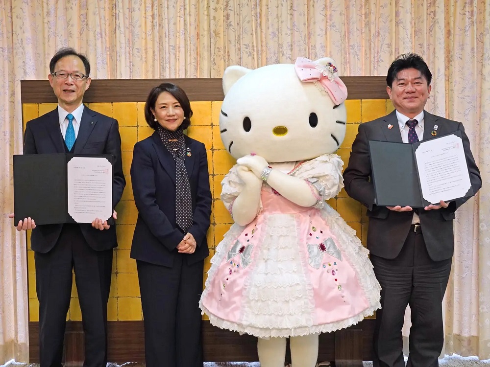 Sanrio theme park in Japan announces plans to expand into a Sanrio ...
