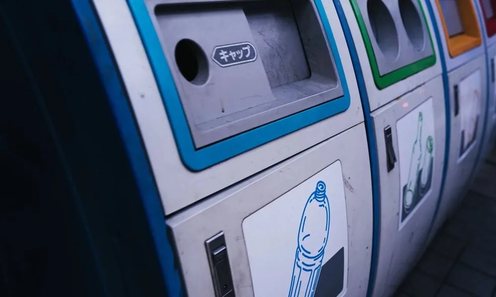 Tokyo considering law requiring more trash cans following litter ...
