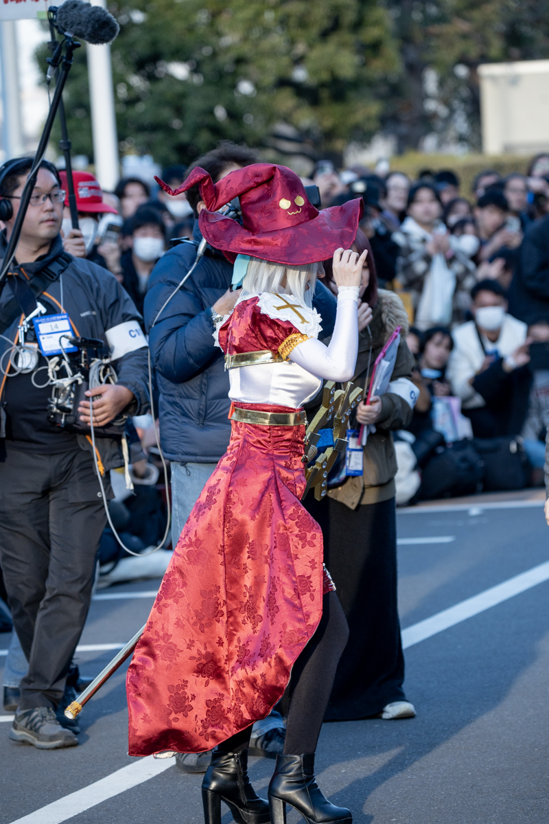 Top Japanese cosplayer Enako returns to Comiket after 6 years, creates ...