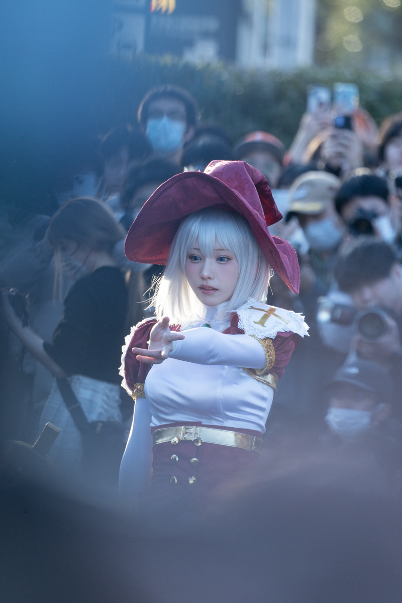 Top Japanese cosplayer Enako returns to Comiket after 6 years, creates ...