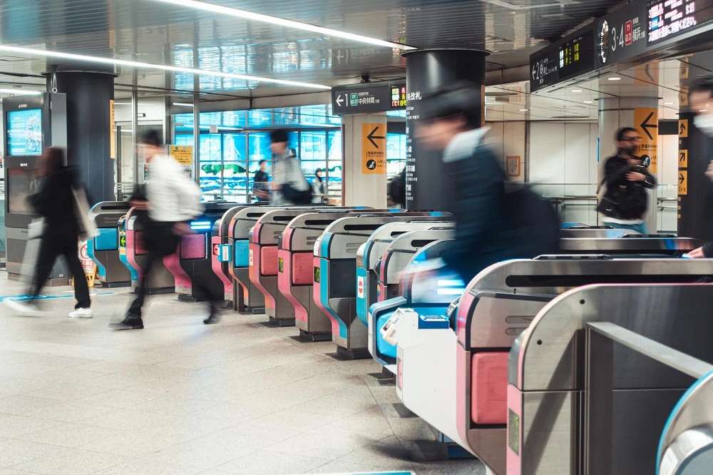 Tokyo subway and almost all Tokyo train lines now accepting credit card ...